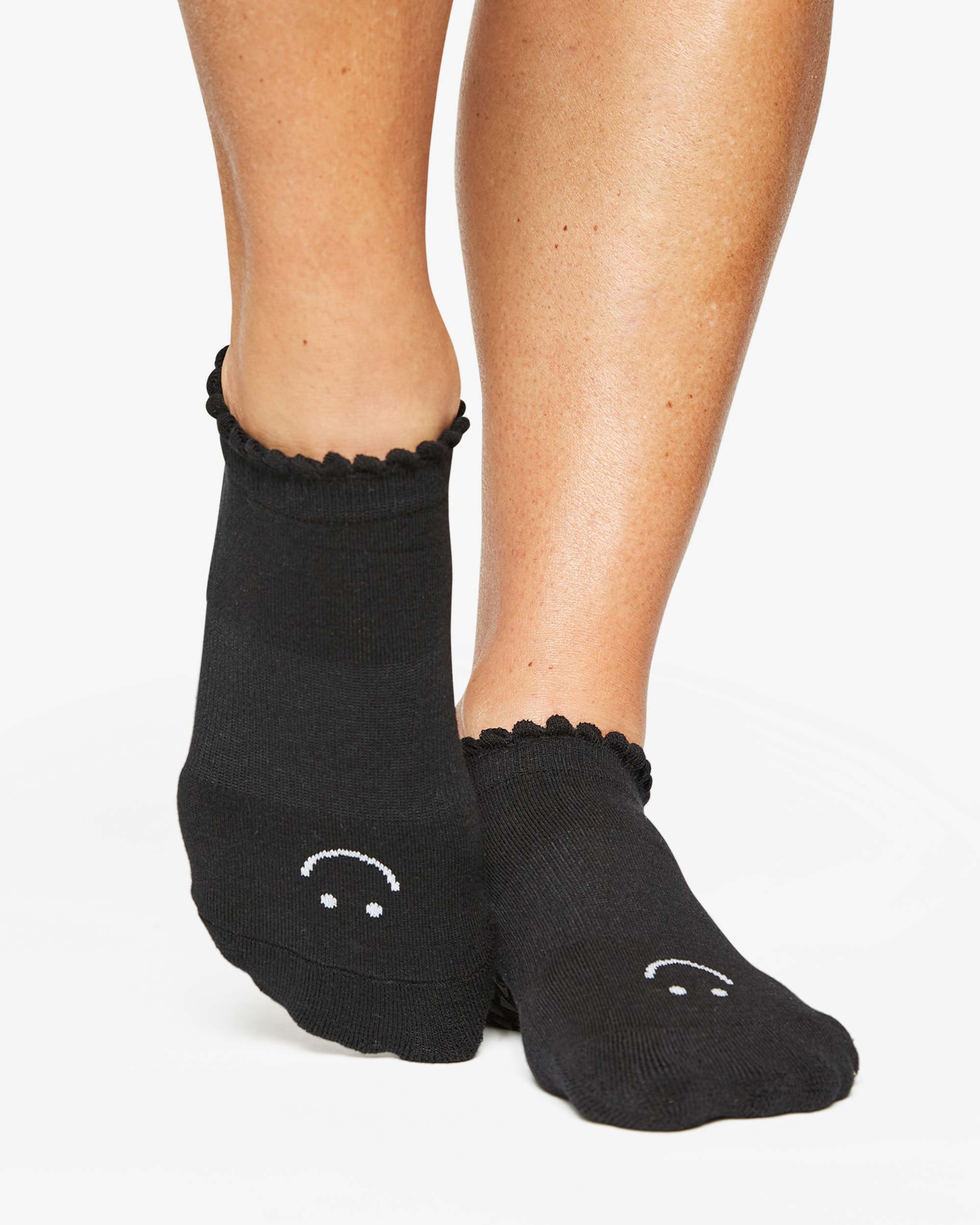 Pointe Studio | Happy Grip Socks – pac-mfg